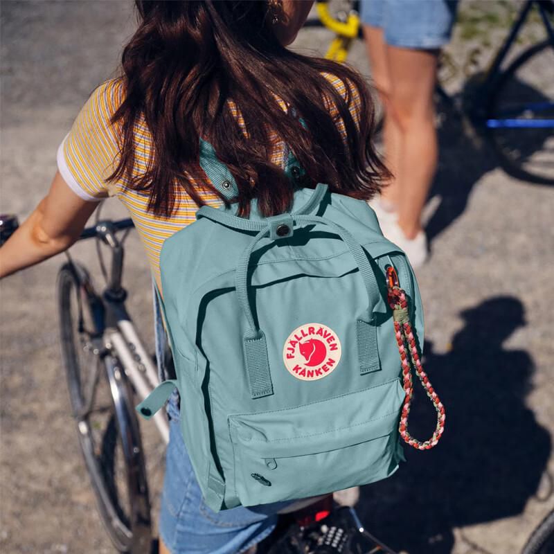 Mochila de senderismo FJALLRAVEN Kanken de Vinylon F Azul cielo Unisex