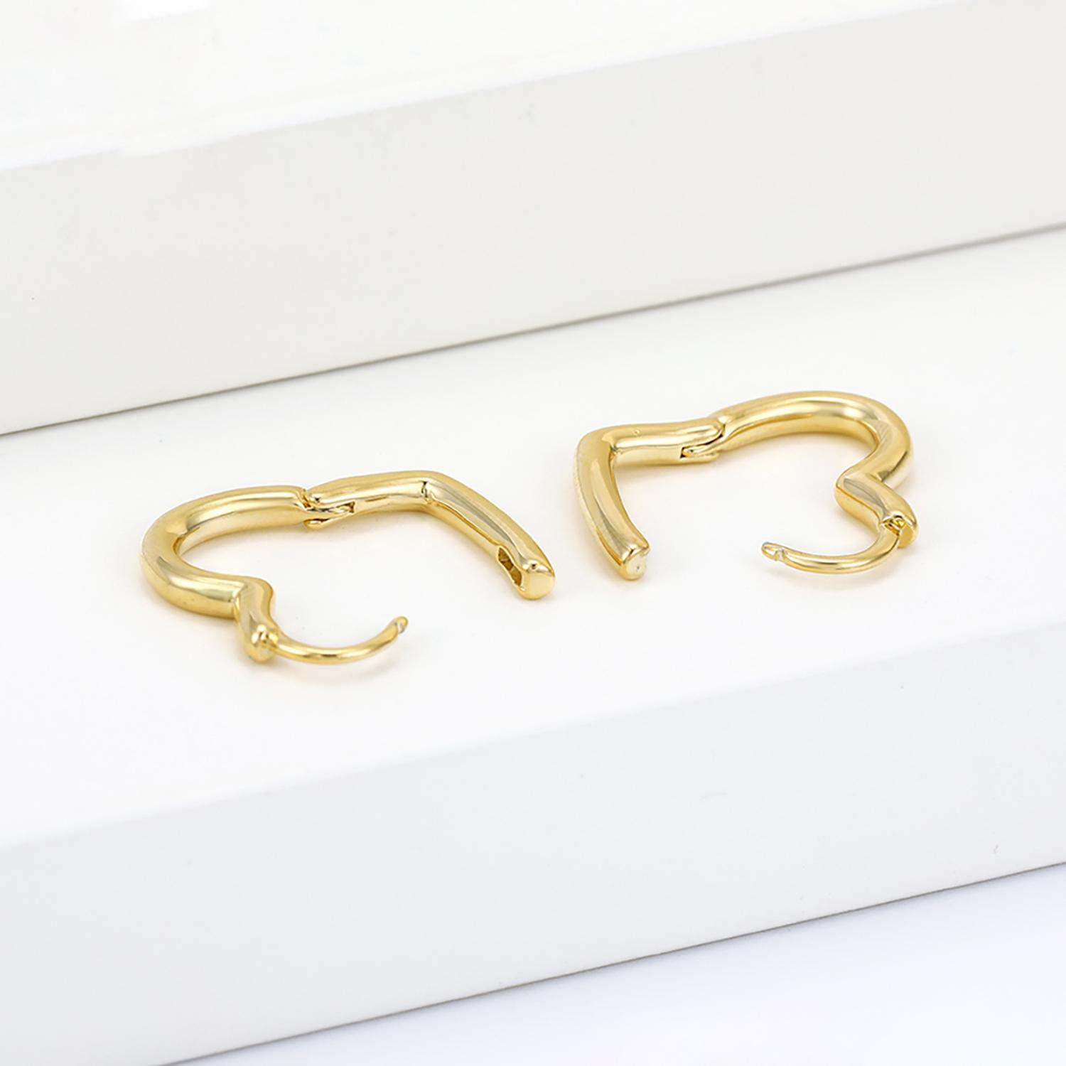 Arracadas Corazón Tubulares Para Dama Pulidas Oro 14K Laminado Dorado